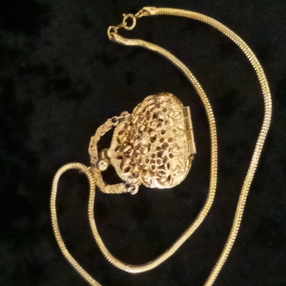 Avon | Jewelry | Vintage Avon Necklace Fragrance Defuser On A 8 Inch ...